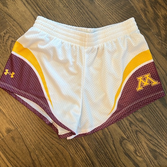 Under Armour | Shorts | University Of Minnesota Under Armour Shorts ...
